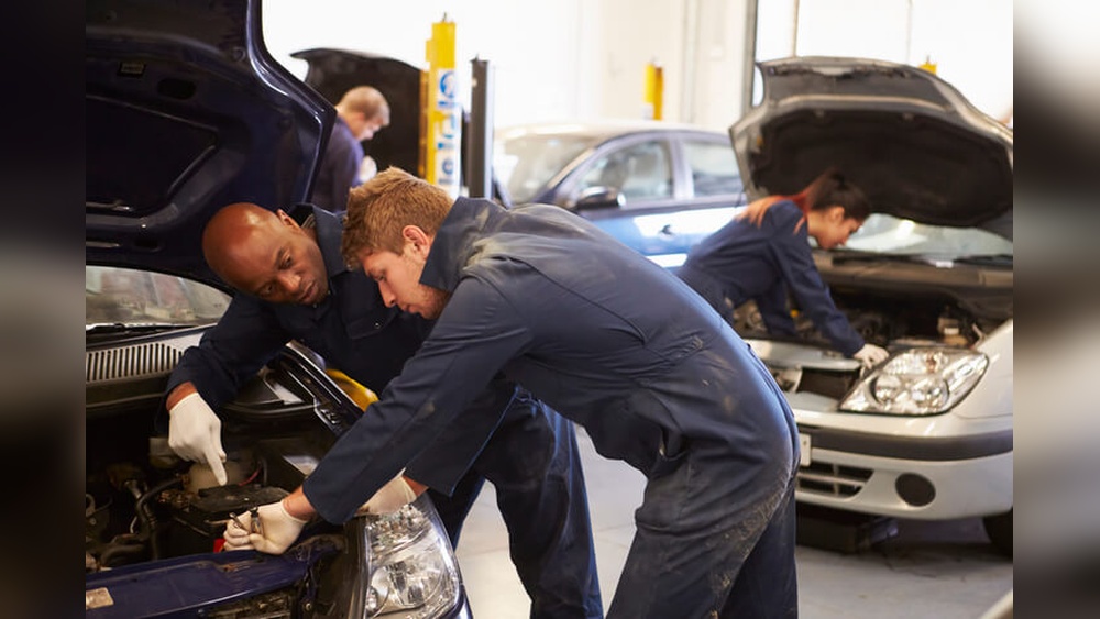 How to Become a Hgv Mechanic Course: Step-by-Step Guide